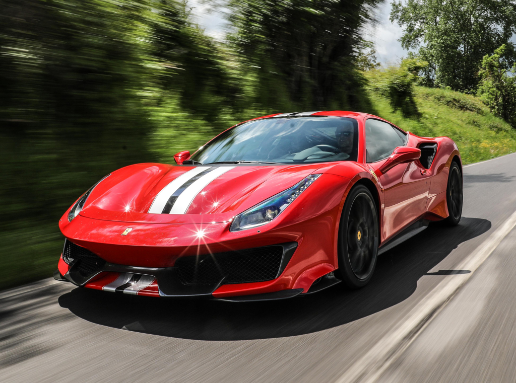 Posséder une Ferrari lui a coûté une fortune : il la revend rapidement ...