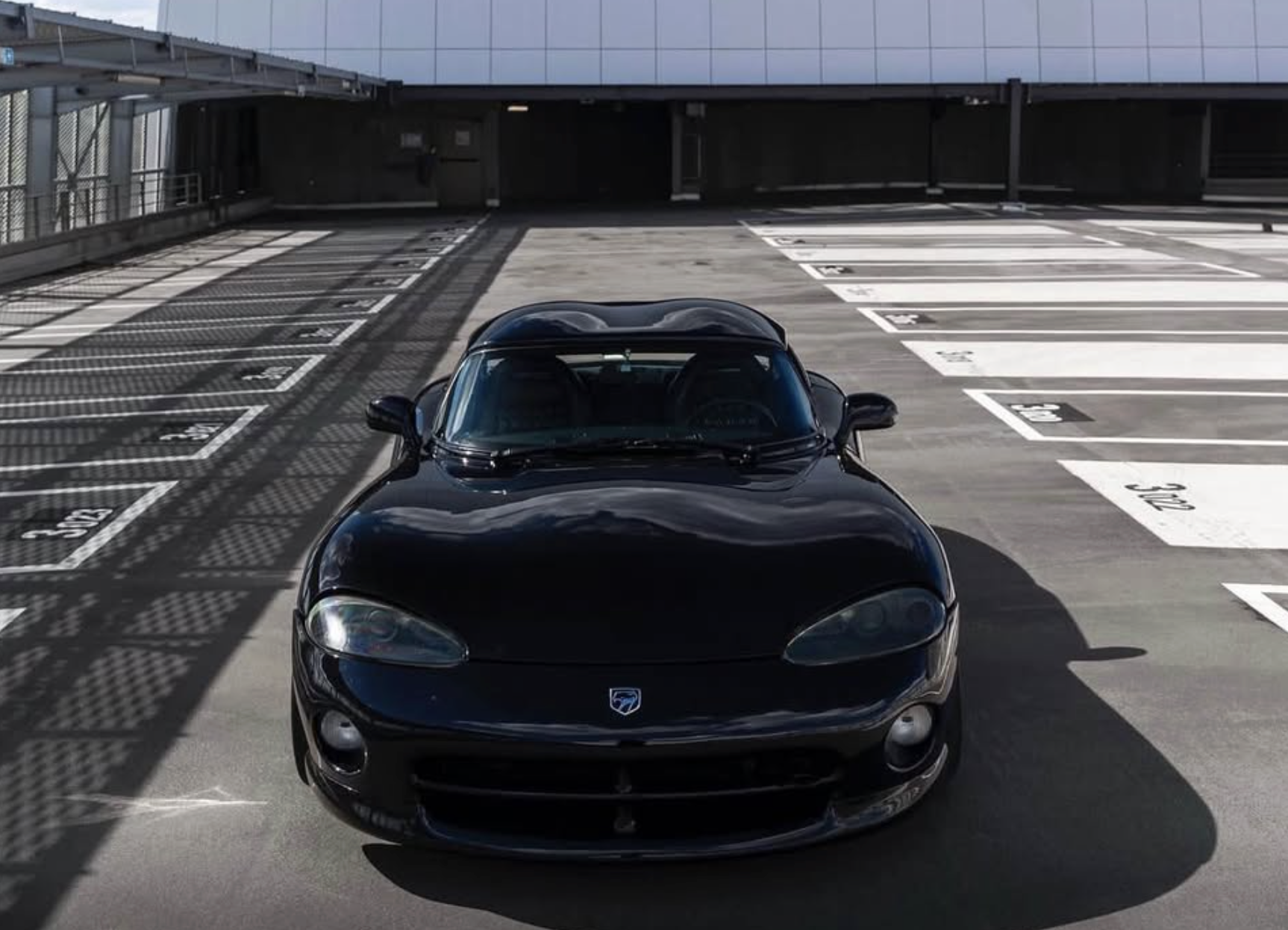 Qui veut acheter cette Dodge Viper RT/10 française comme neuve