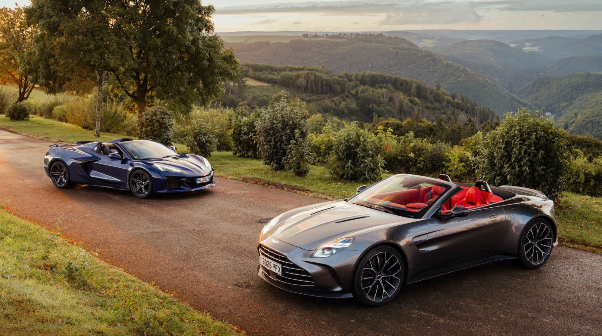 Essai - Aston Martin Vantage Roadster vs Chevrolet Corvette C8 E-Ray ...