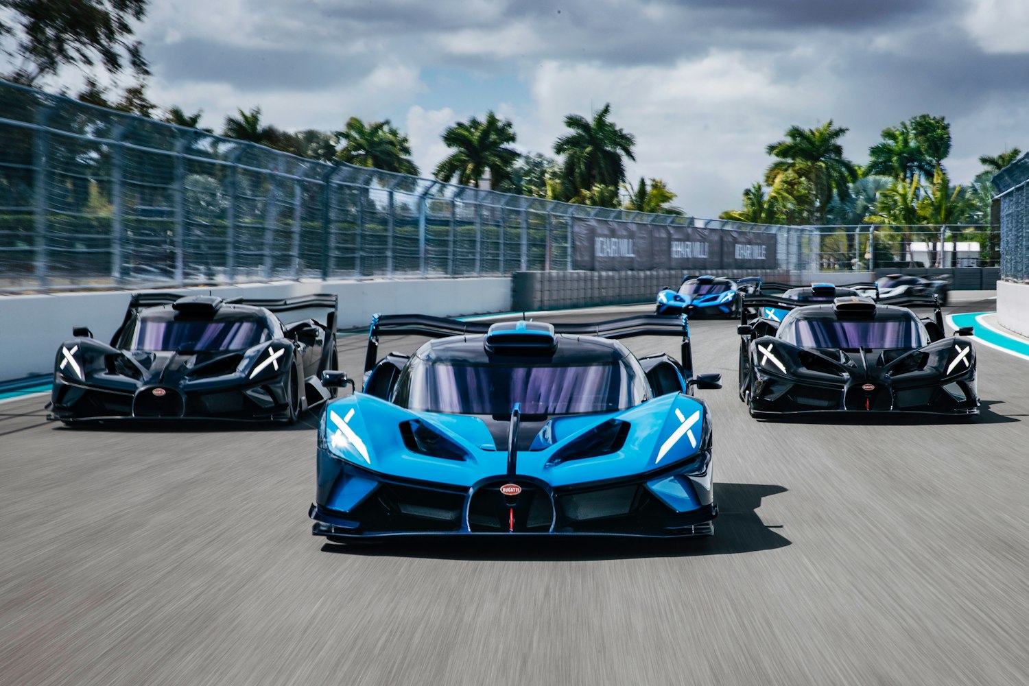 Le circuit F1 de Miami pris d'assaut par une armée de Bugatti Bolide ...