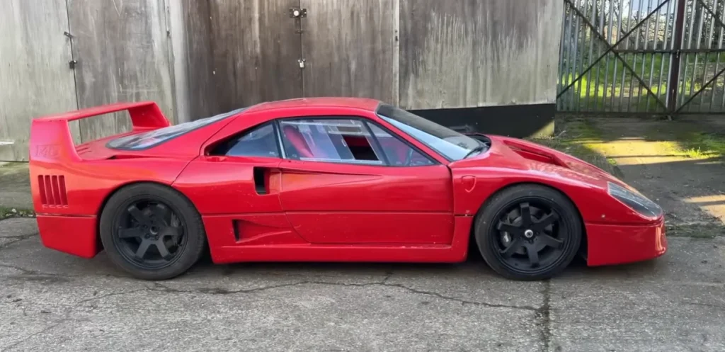 Cette réplique de Ferrari F40 a coûté moins de 100 000 € : un ...